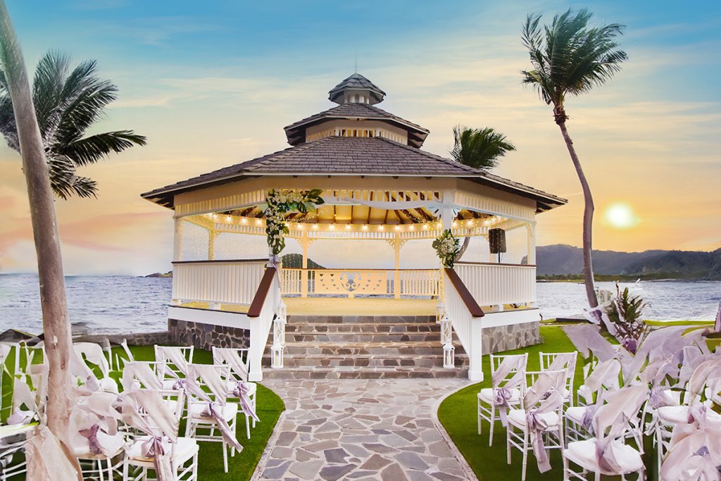 Honeymoon & Destination Wedding Resources | BridalGuide